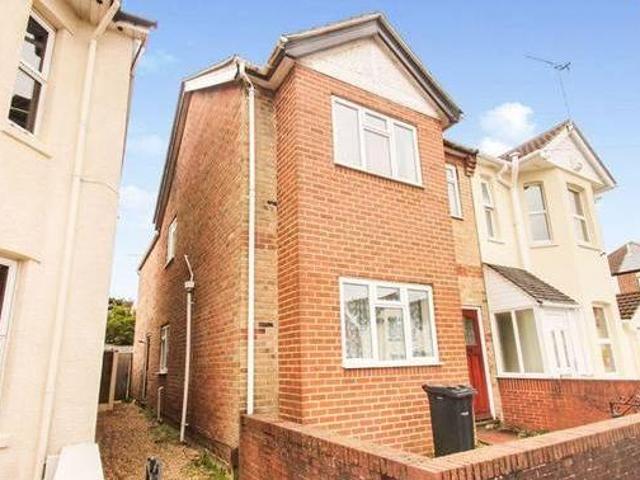 5 bedroom semidetached house for rent in Five Bed Student House In Winton BH9