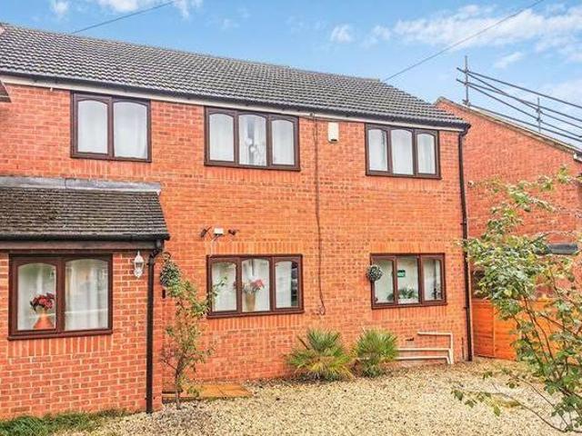 5 bedroom semidetached house for rent in Green Road Kidlington OX5