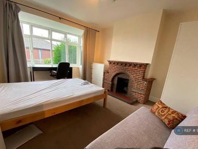 5 bedroom semidetached house for rent in Greenstead Road Colchester CO1