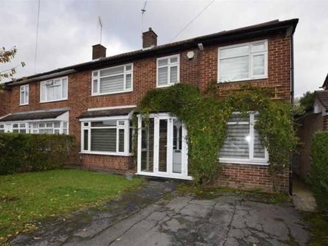 5 bedroom semidetached house for rent in Kenilworth Drive Borehamwood WD6