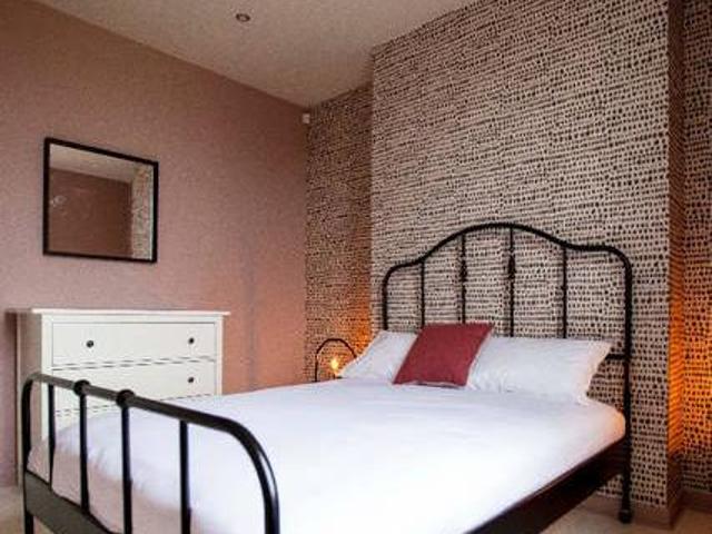 5 bedroom semidetached house for rent in Park Grove Manchester Greater Manchester M19