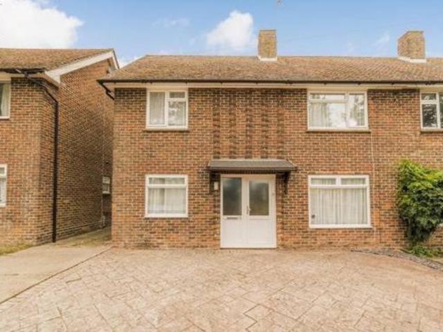 5 bedroom semidetached house for rent in Queens Avenue Canterbury CT2