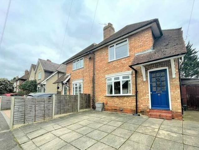 5 bedroom semidetached house for rent in Raymond Crescent Guildford Surrey GU2