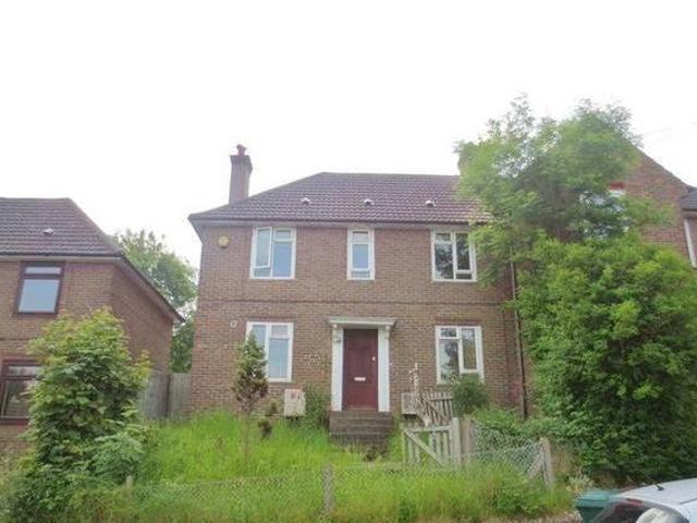 5 bedroom semidetached house for rent in Ringmer Drive Brighton BN1