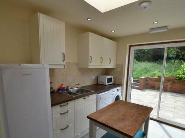 5 bedroom semidetached house for rent in 2023 2024 ACADEMIC YEAR Newly refurbished 5 Double Bedroom