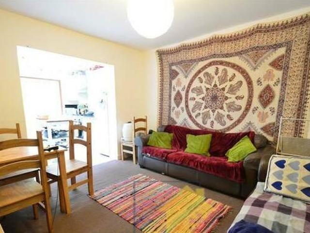 5 bedroom semidetached house for rent in 2023 2024 ACADEMIC YEAR Newly refurbished 5 Double Bedroom