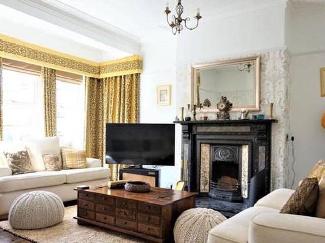 5 bedroom semidetached house for sale in Marton Avenue Middlesbrough TS4