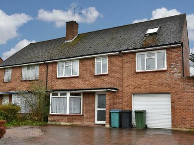 5 bedroom semidetached house for sale in Meriden Way Watford WD25