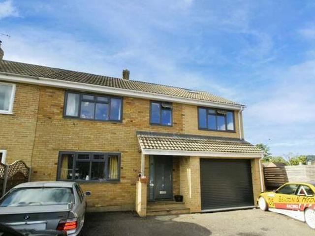 5 bedroom semidetached house for sale in Orchard Walk Kingswood GL12