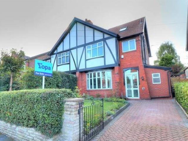 5 bedroom semidetached house for sale in Barkers Lane Sale M33