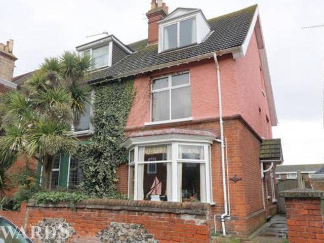 5 bedroom semidetached house for sale in Elmgrove Road Gorleston NR31