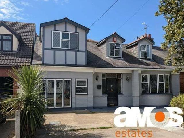 5 bedroom semidetached house for sale in Gravel Road LeighOnSea Essex SS9