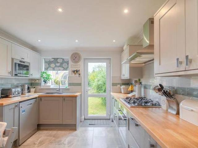 5 bedroom semidetached house for sale in High Street Earith PE28