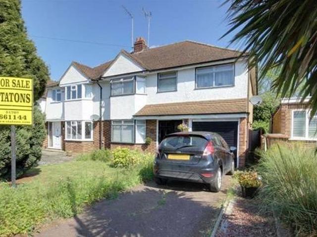 5 bedroom semidetached house for sale in Peplins Way Brookmans Park Hertfordshire AL9