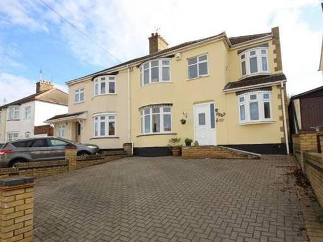 5 bedroom semidetached house for sale in St James Avenue East StanfordLeHope Essex SS17