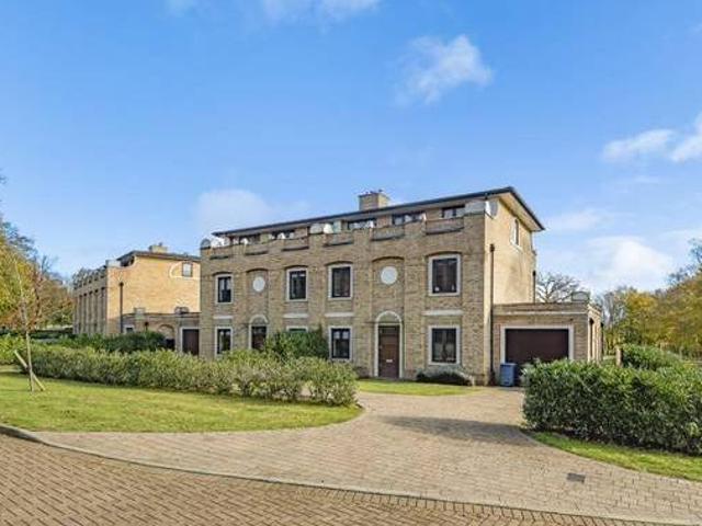 5 bedroom semidetached house for sale in Stanmore Middlesex HA7 HA7