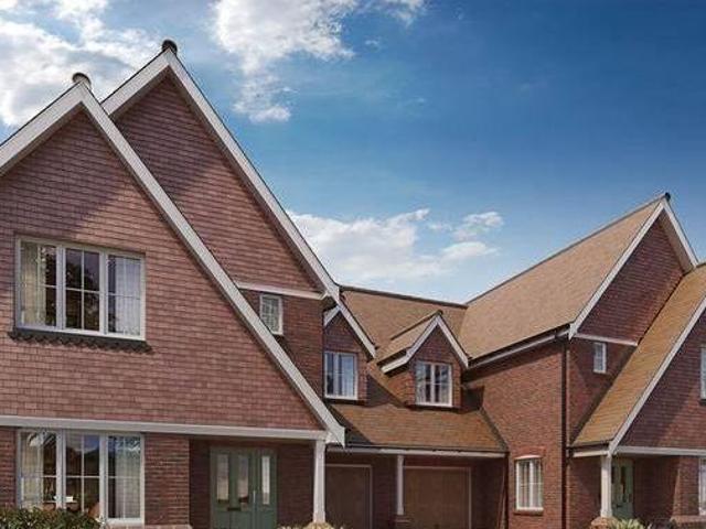 5 bedroom semidetached house for sale in Stunning Home by BerkeleyRudgwick RH12