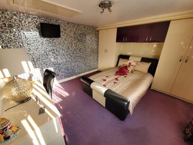 5 Bedroom Shared Living/roommate Nottingham England 97416512