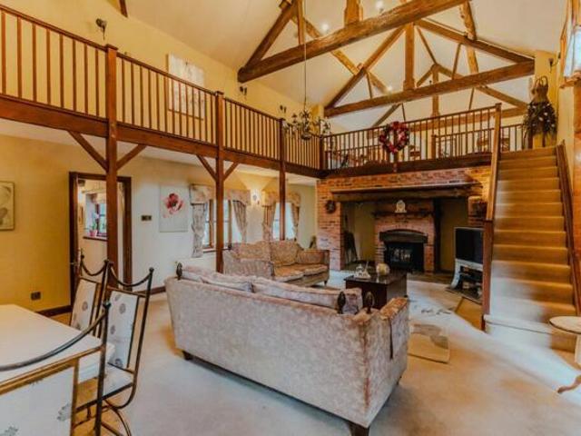 5 Bedroom Shared Living/roommate Castle Donington Leicestershire 98766035