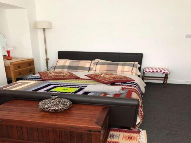 5 Bedroom Shared Living/roommate London London 101672237