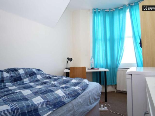 5 Bedroom Shared Living/roommate London London 101822686