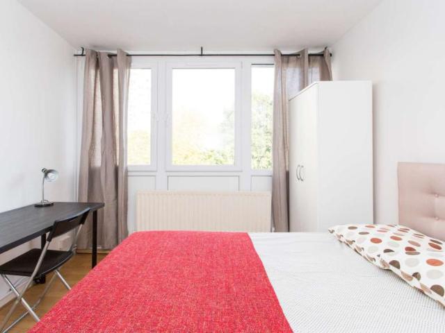 5 Bedroom Shared Living/roommate London London 101838110