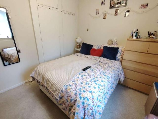 5 Bedroom Shared Living/roommate London London 101844024