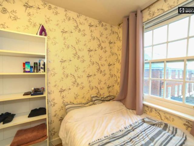 5 Bedroom Shared Living/roommate London London 101854380
