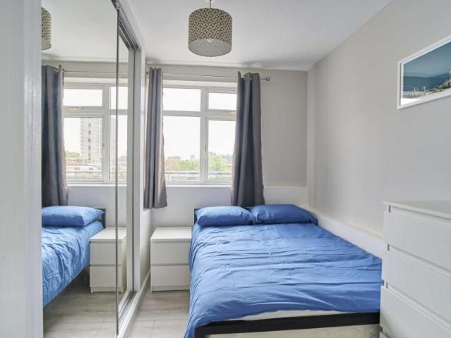 5 Bedroom Shared Living/roommate London London 101850582