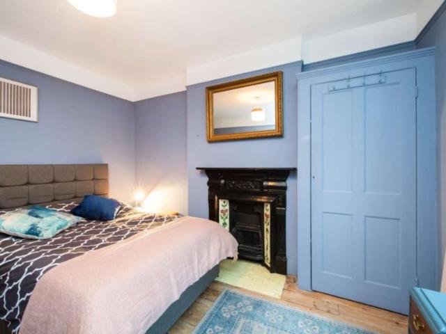 5 Bedroom Shared Living/roommate London London 103121471