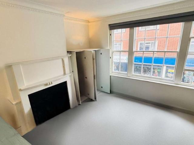 5 Bedroom Shared Living/roommate London London 103844561