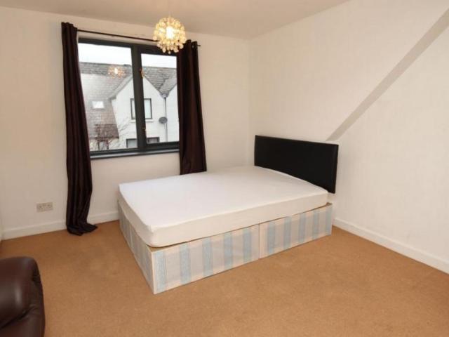 5 Bedroom Shared Living/roommate London London 90559447