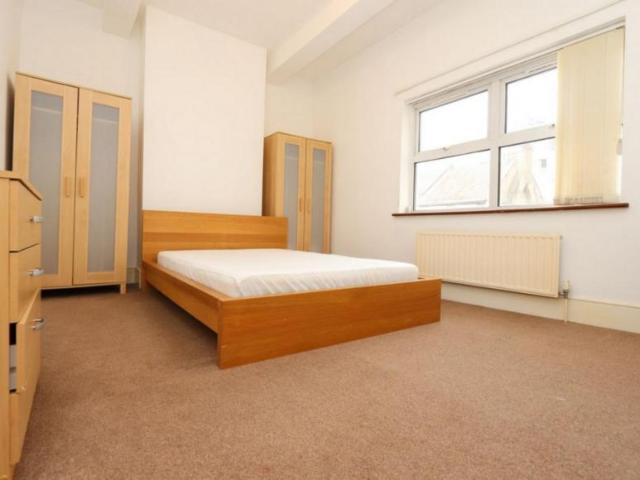 5 Bedroom Shared Living/roommate London London 90559471
