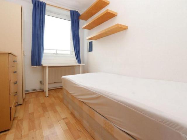 5 Bedroom Shared Living/roommate London London 90559678