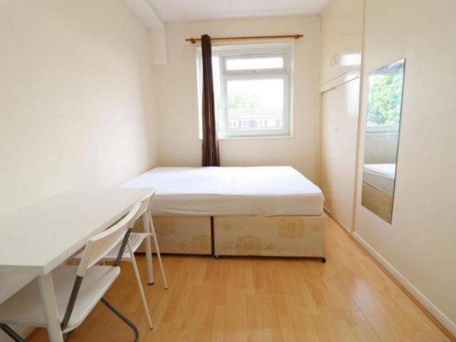 5 Bedroom Shared Living/roommate London London 90559778