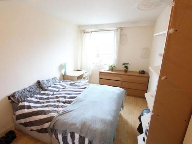 5 Bedroom Shared Living/roommate London London 90559864