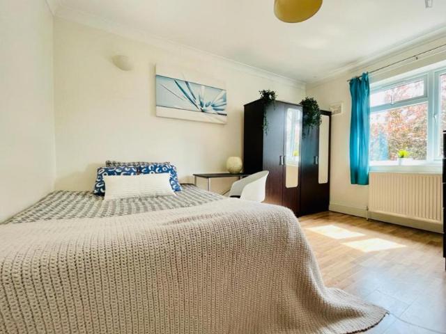 5 Bedroom Shared Living/roommate London London 90562407