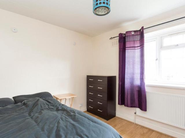 5 Bedroom Shared Living/roommate London London 90562676