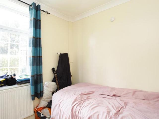 5 Bedroom Shared Living/roommate London London 90562828