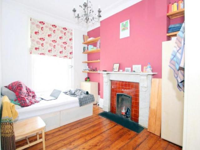 5 Bedroom Shared Living/roommate London London 90562909
