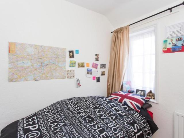 5 Bedroom Shared Living/roommate London London 90562073