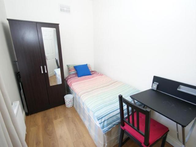 5 Bedroom Shared Living/roommate London London 90562104