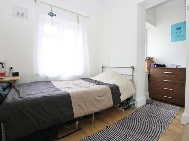5 Bedroom Shared Living/roommate London London 90562116