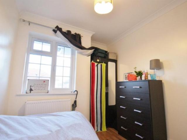 5 Bedroom Shared Living/roommate London London 90562210