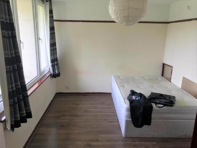 5 Bedroom Shared Living/roommate London London 90563736
