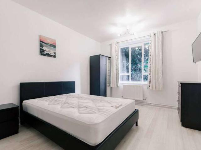 5 Bedroom Shared Living/roommate London London 95118463