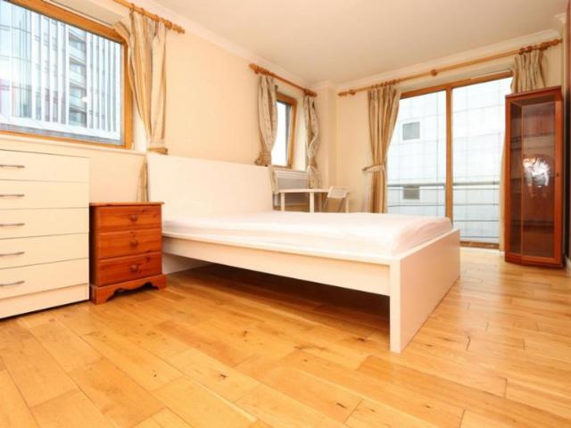 5 Bedroom Shared Living/roommate London London LS90559521