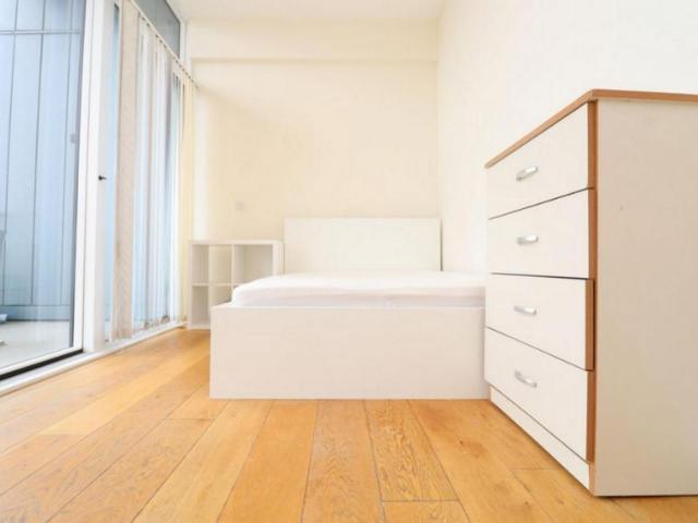 5 Bedroom Shared Living/roommate London London LS90560023