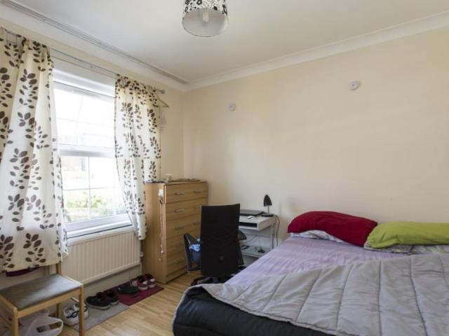 5 Bedroom Shared Living/roommate London London LS90562190
