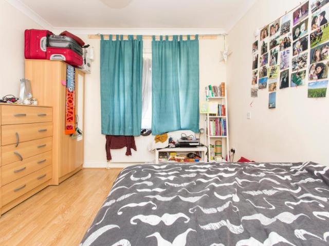 5 Bedroom Shared Living/roommate London London LS90562220